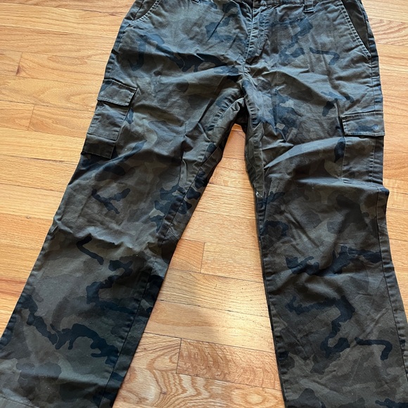Massif | Pants | Massif Green Camo Pants 34 W And 27 L | Poshmark